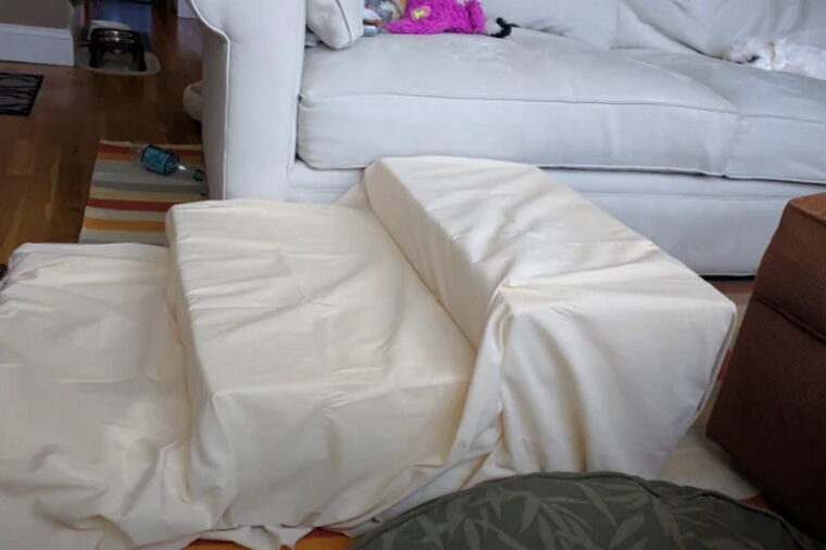 9 DIY Dog Stairs & Steps You Can Build Today (With Pictures) | Hepper ...