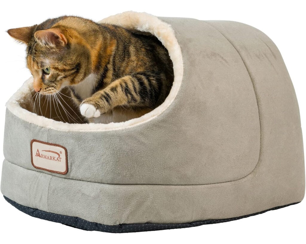 8 Best Cat Cave Beds - 2026 Reviews & Top Picks | Hepper Pet Resources