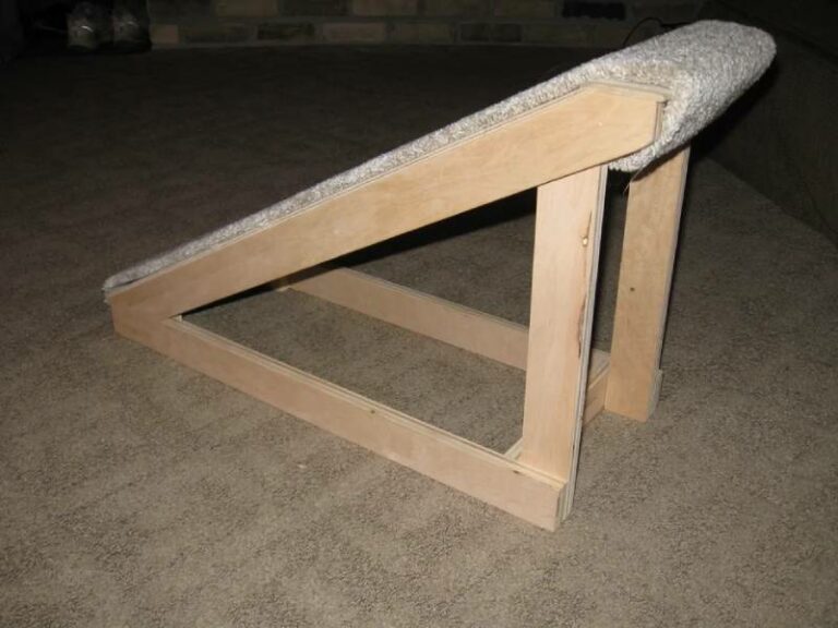10 DIY Cat Ramp Plans You Can Make Today (With Pictures) | Hepper Pet ...