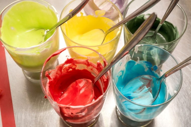Is Food Coloring Safe for Dogs? Vet Approved Safety Facts | Hepper Pet ...