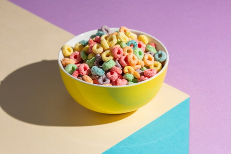 Can Dogs Eat Froot Loops? Vet Approved Facts & FAQ | Hepper Pet Resources