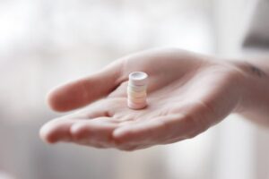 Can Dogs Have Tums? Vet Reviewed Facts & FAQs | Hepper Pet Resources