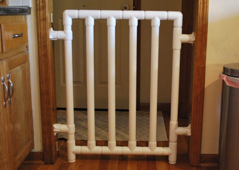 25 DIY Dog Gate Plans You Can Build Today (With Pictures) | Hepper Pet ...