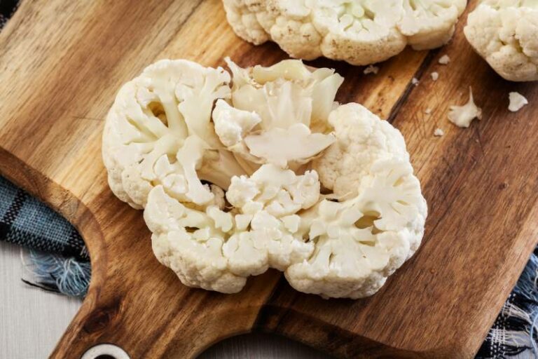 Can Dogs Eat Cauliflower? Vet-Reviewed Nutrition Facts & Benefits ...